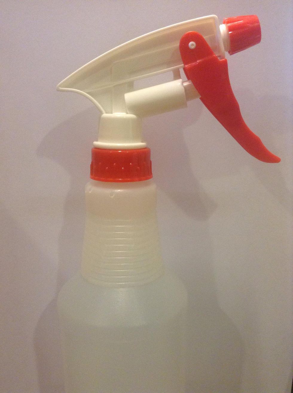 How to make a diy spray cleaner - B+C Guides