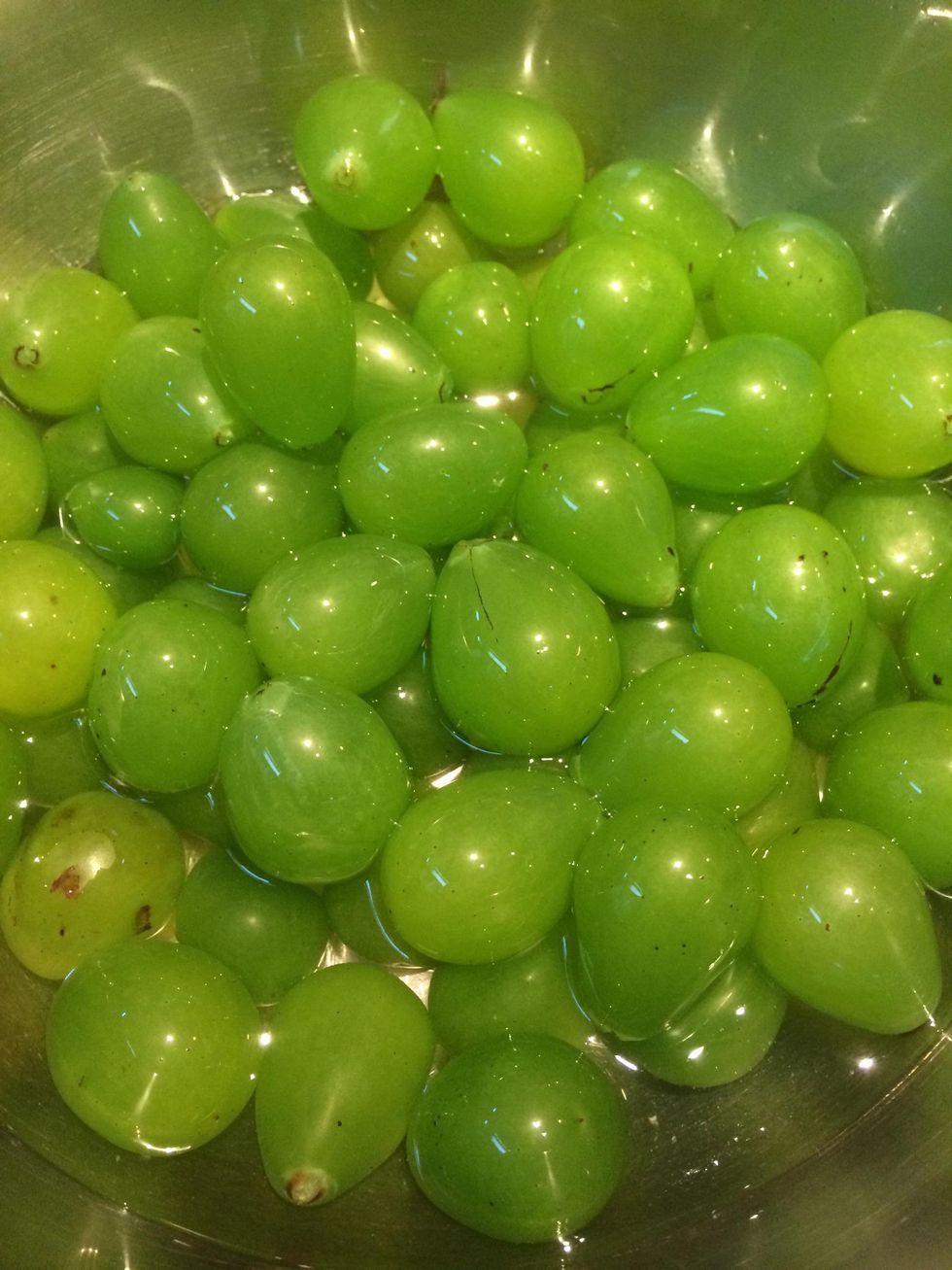 How to clean grapes properly - B+C Guides