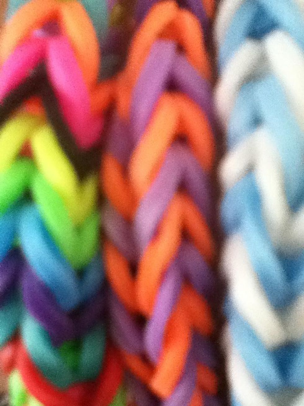 How to make a fish tale loom bracelet - B+C Guides