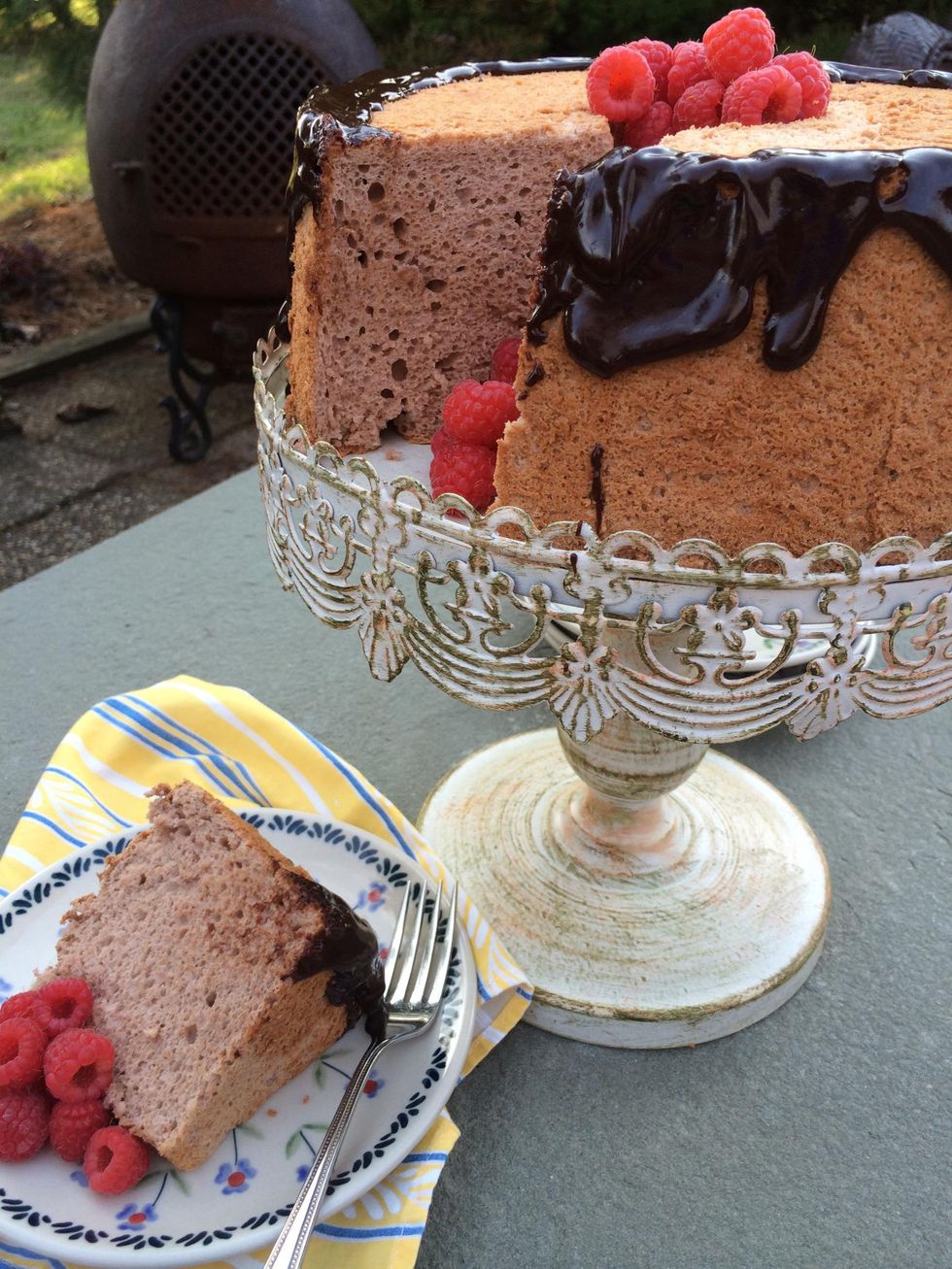 How to make a mocha angel food cake - B+C Guides