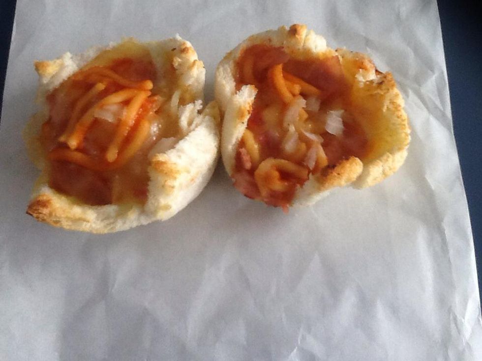 How to cook spaghetti and cheese parcels - B+C Guides