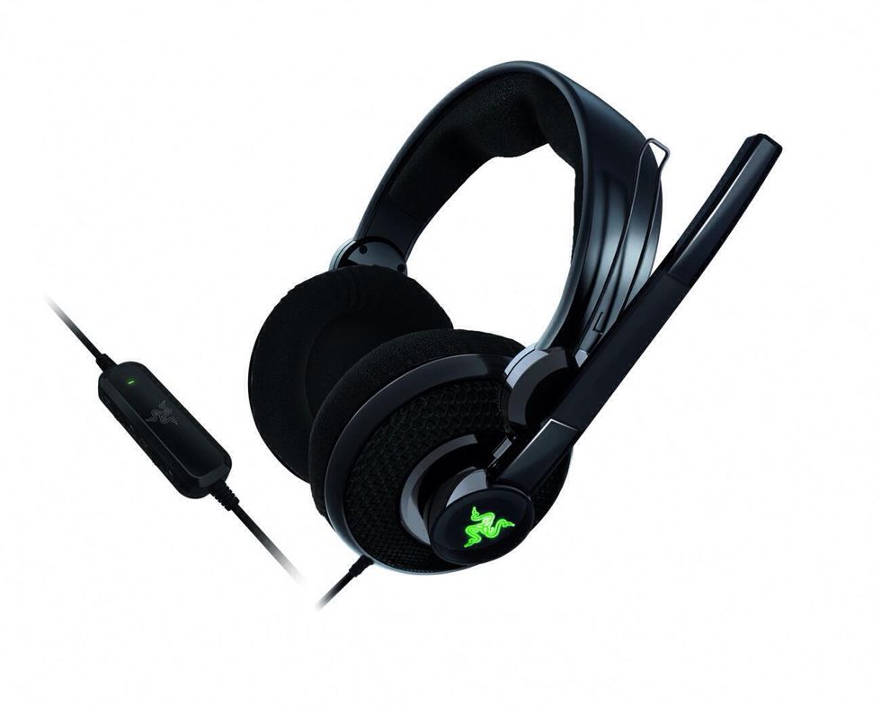 How to use a headset - B+C Guides