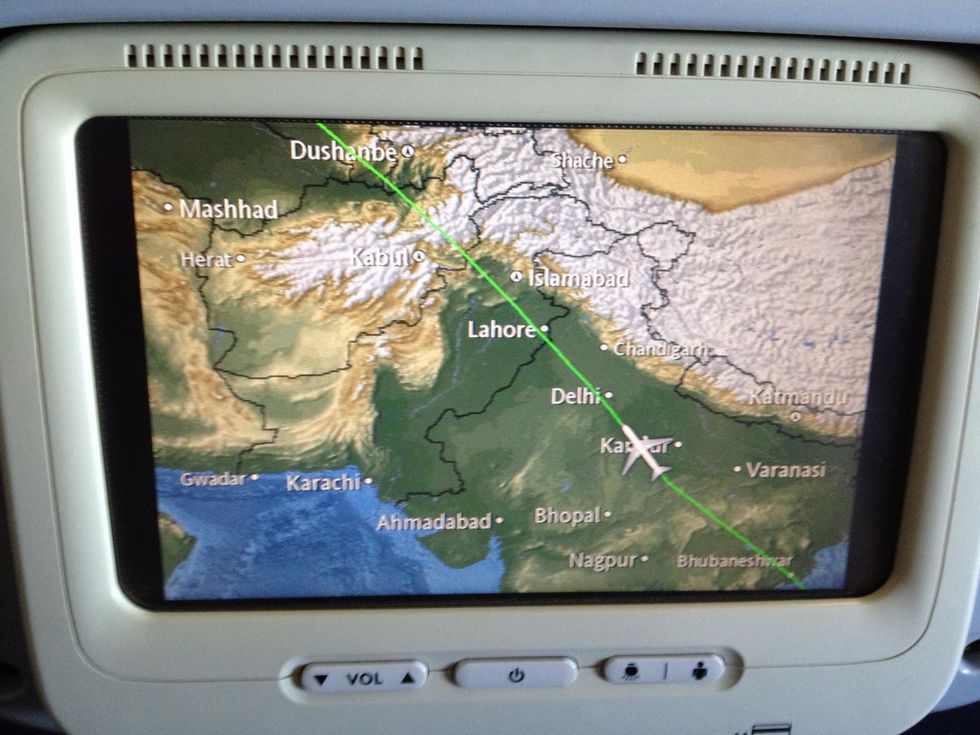 How to survive a long distance flight - B+C Guides
