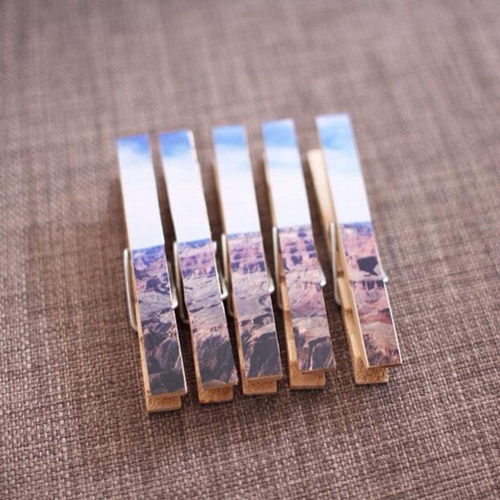 How to make a clothespin mosaic with instagram prints - B+C Guides