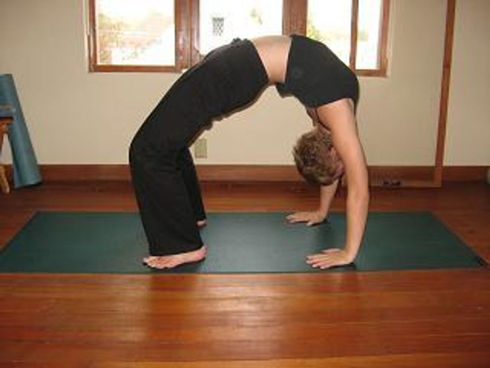 How to do a back bend like a gymnast - B+C Guides