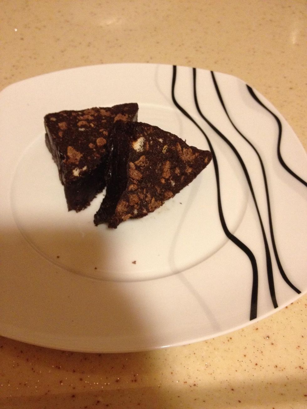 How to make pyramid cake - B+C Guides