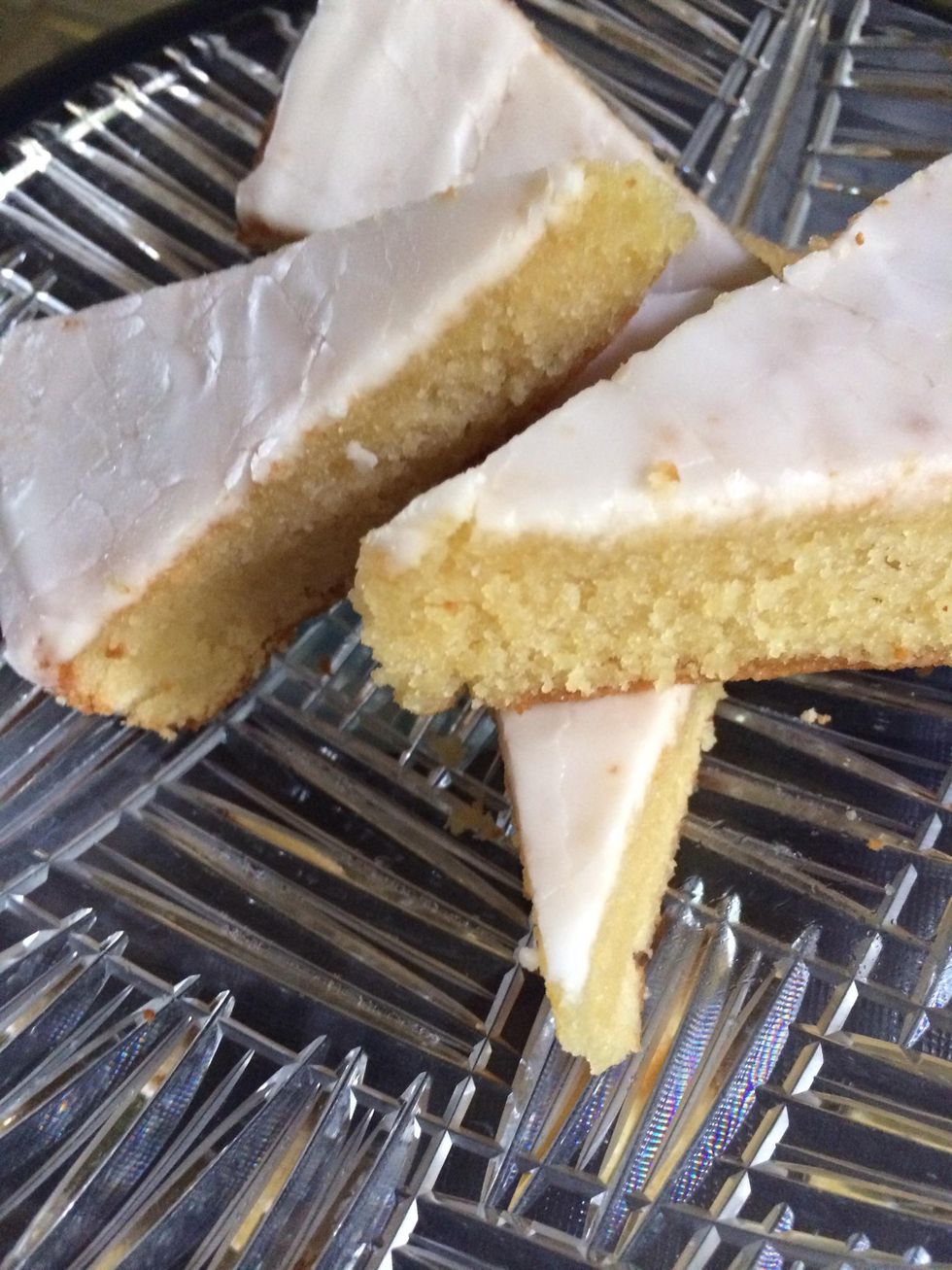 How to make gateau nantais - a cake with rhum - B+C Guides