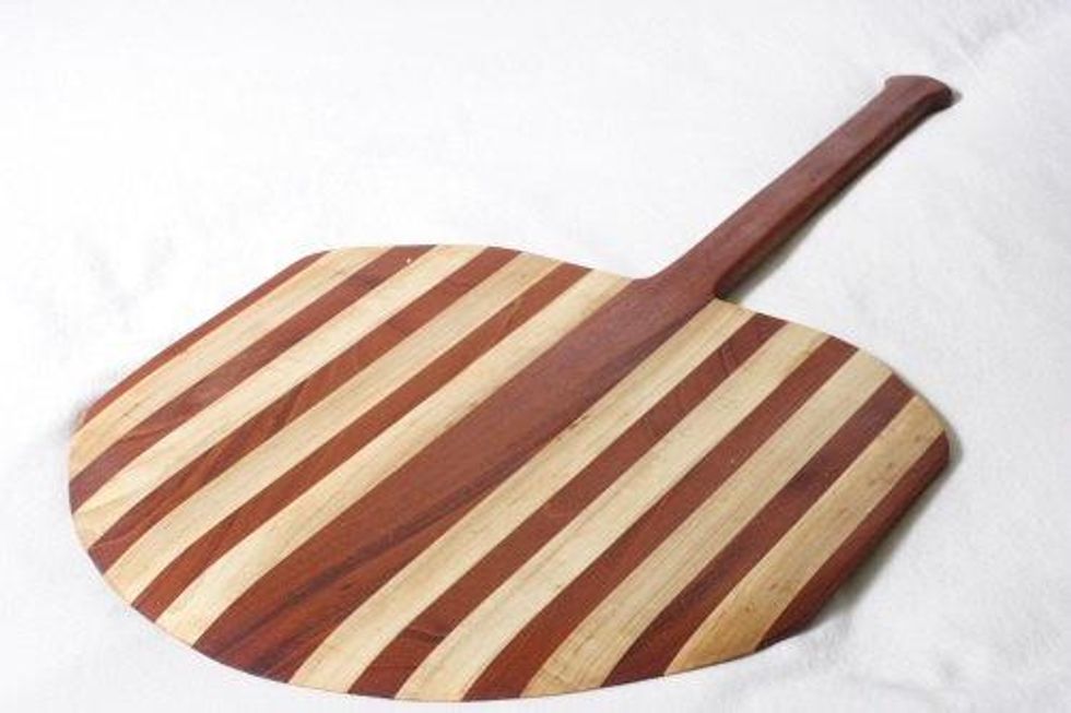 How to make a pizza paddles - B+C Guides