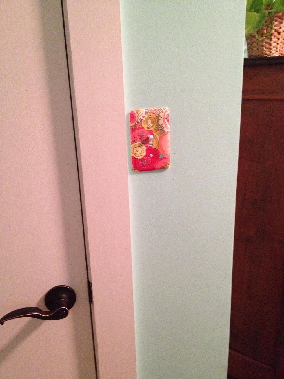 How to make a fabric or paper covered light switch plate. - B+C Guides