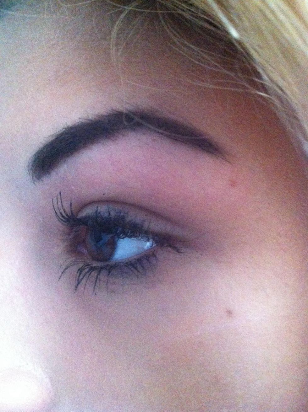 How to create perfect eyebrows - B+C Guides