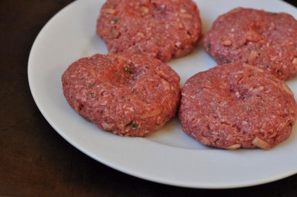 How to make even burgers - B+C Guides