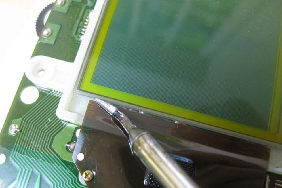 How to repair a faulty gameboy display [missing pixels] - B+C Guides