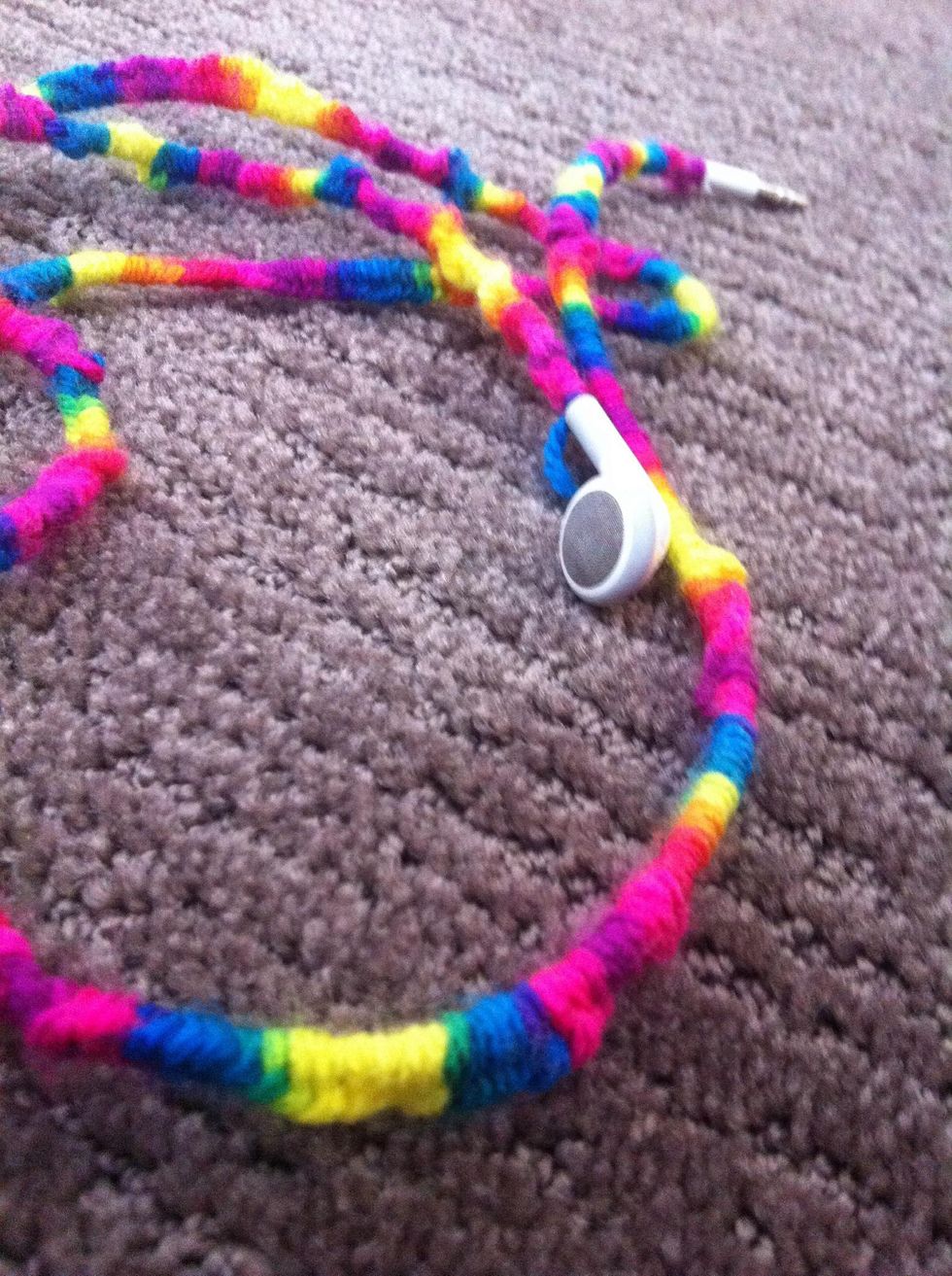 How to decorate headphones - B+C Guides