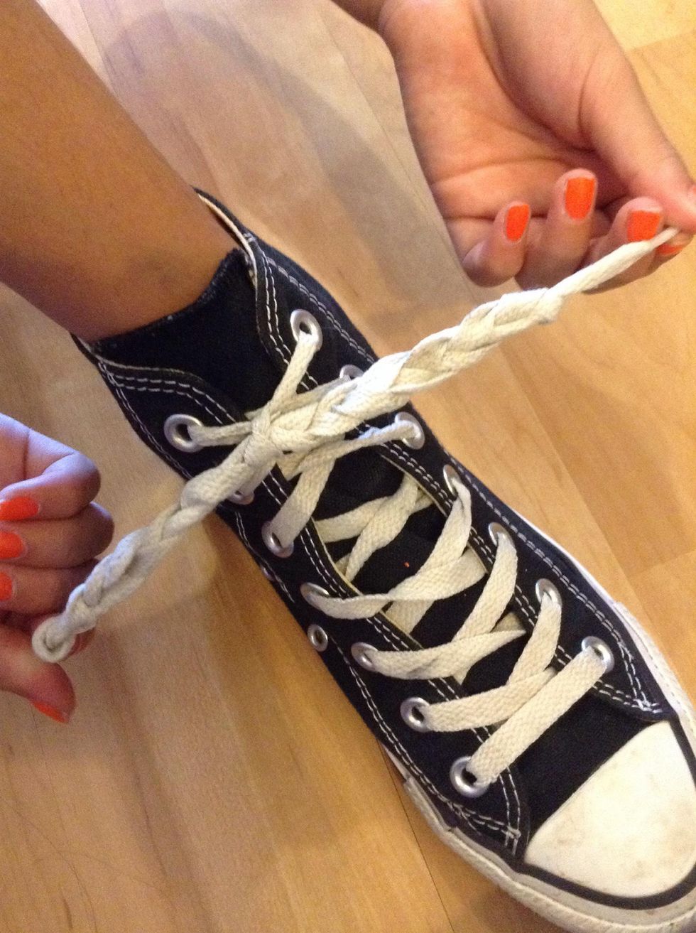 How to braid your shoelaces - B+C Guides