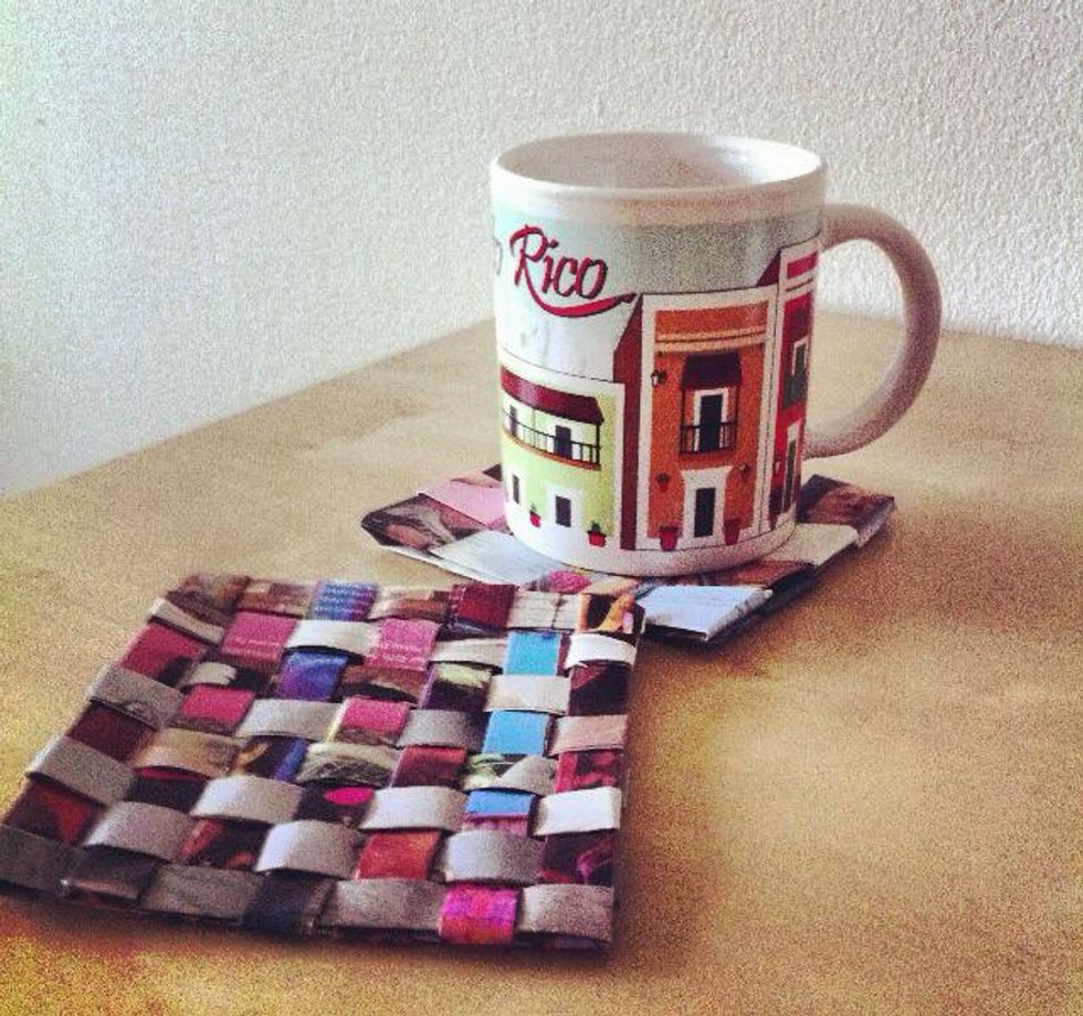 How to make cup coasters from magazine papers - B+C Guides