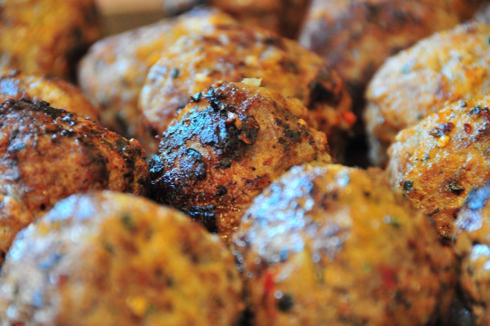 How to make meatballs with #4 pronto italiano - B+C Guides