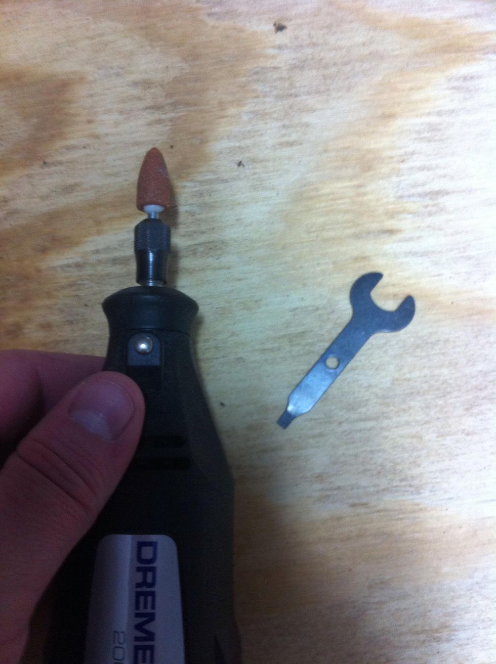 How to use a dremel tool attachment - B+C Guides
