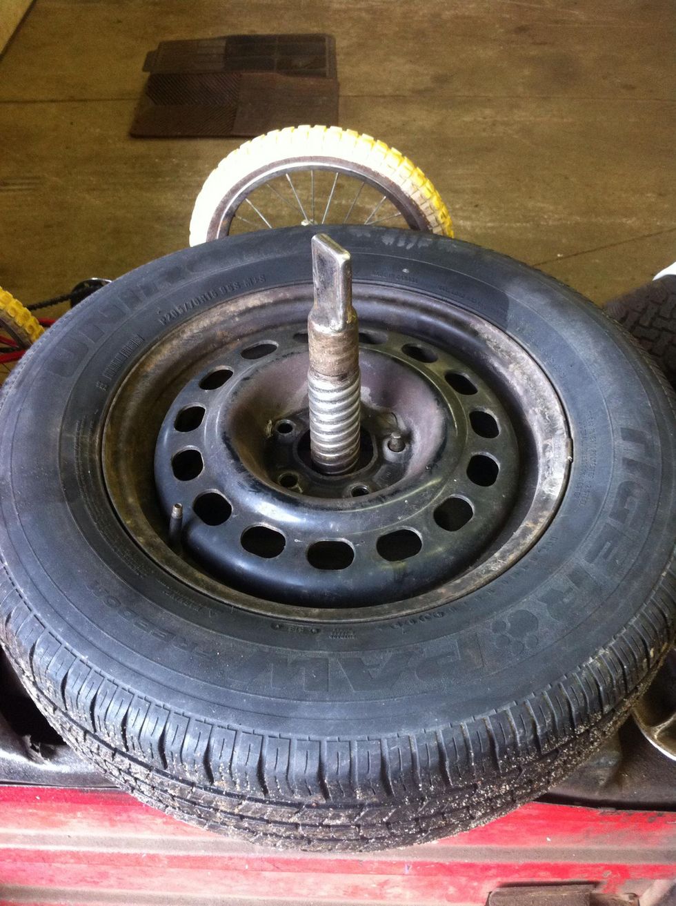 How to take a tire off the rim - B+C Guides