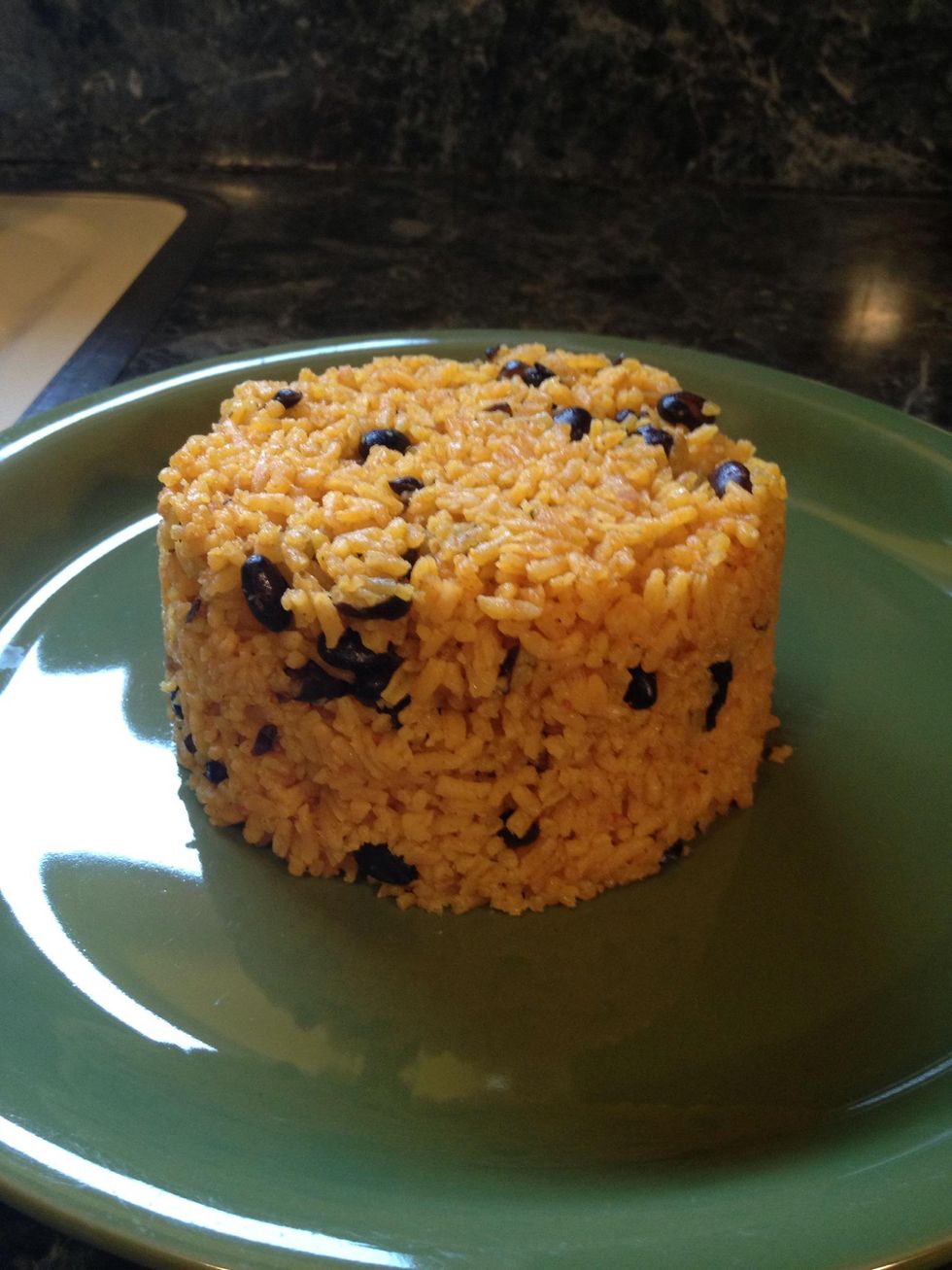 How to cook black beans & rice(moro de habichuela negras) - B+C Guides