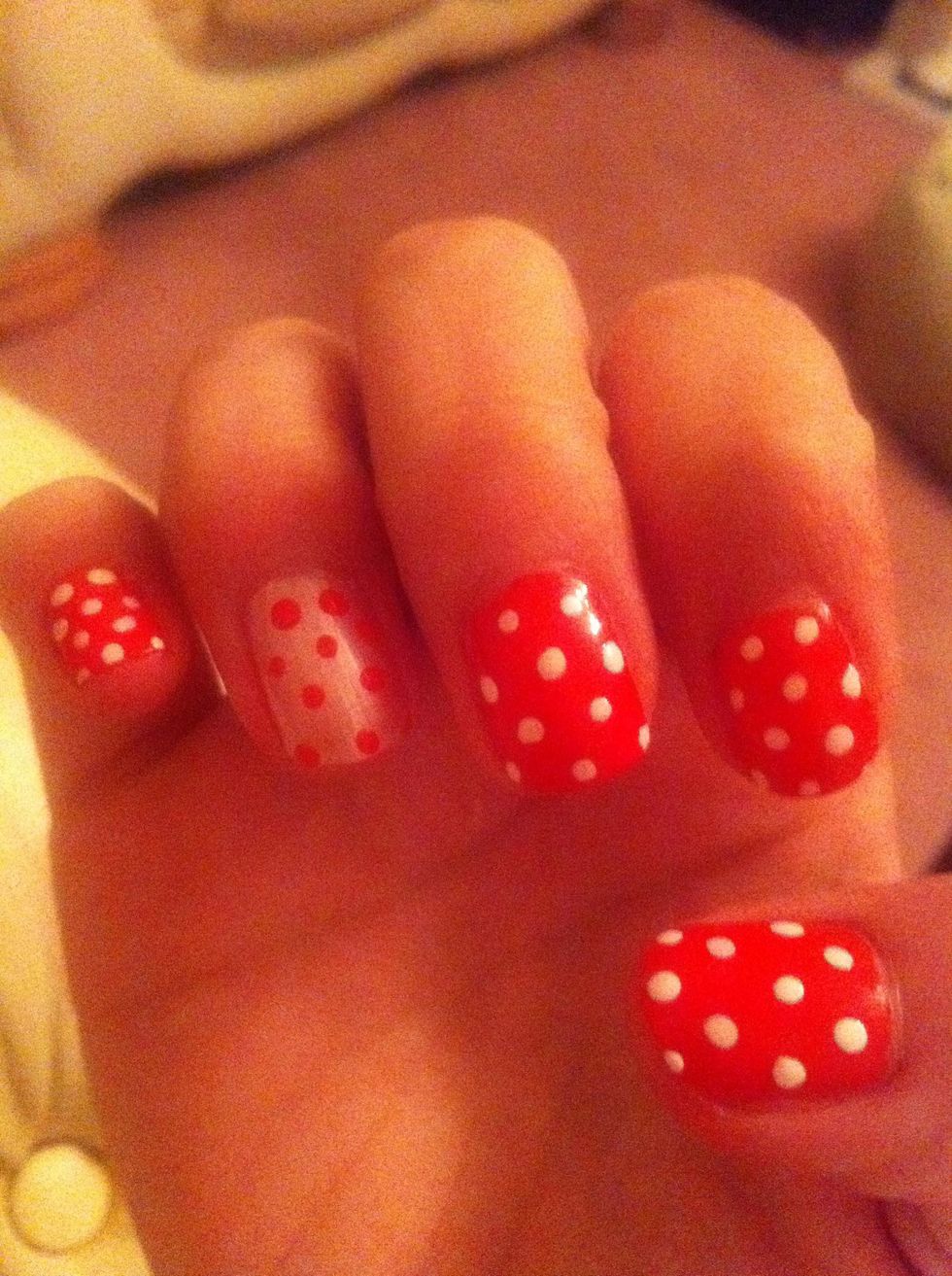 How to spotty nail art - B+C Guides