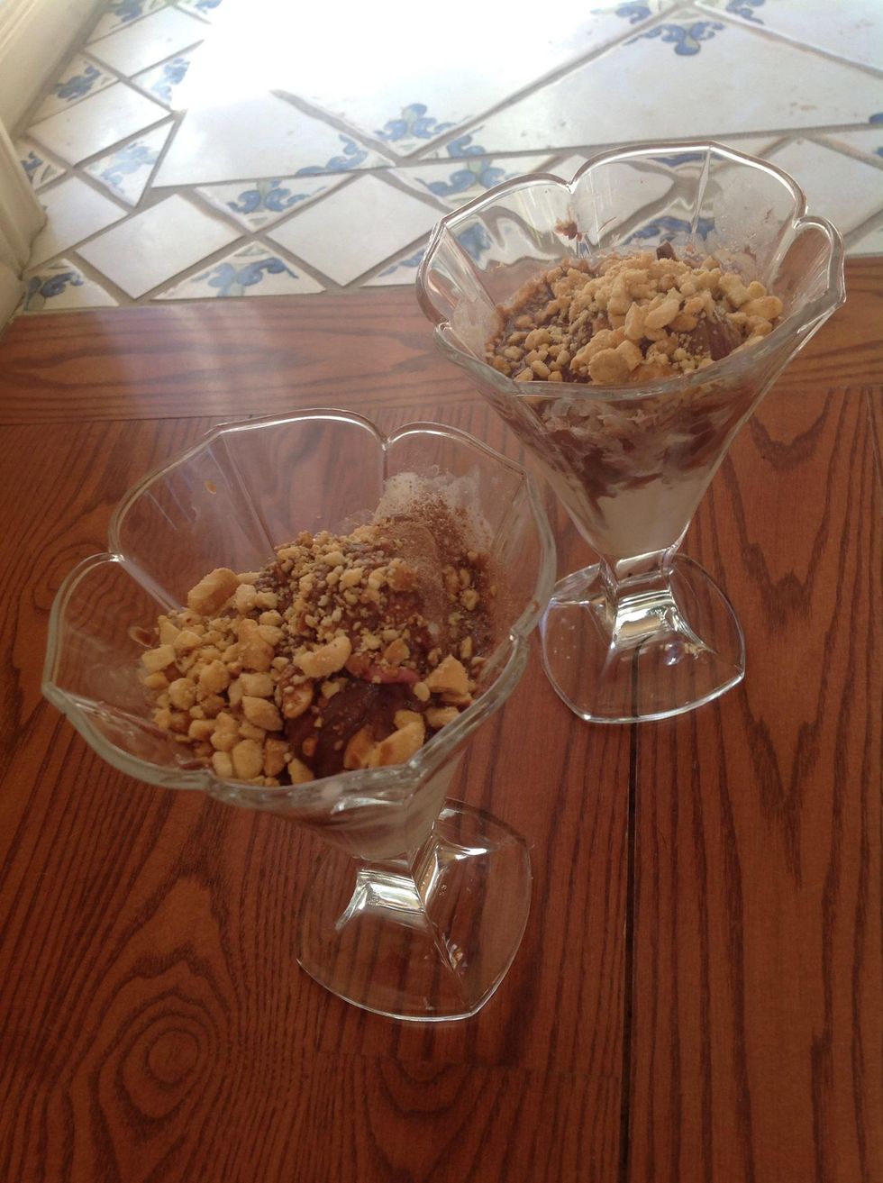 How to make a perfect sundae - B+C Guides