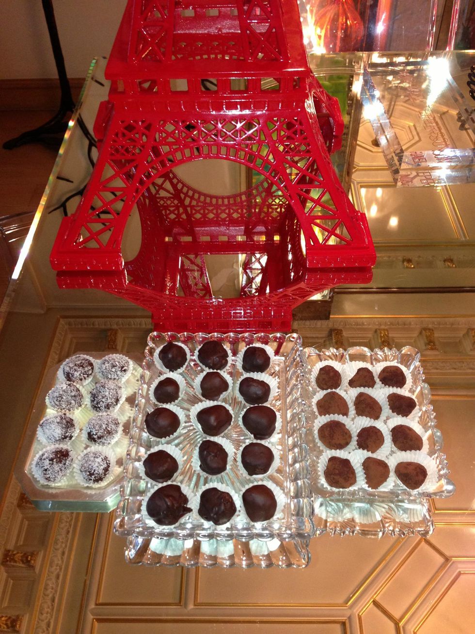 How to make just in from paris choclate coconut truffles - B+C Guides