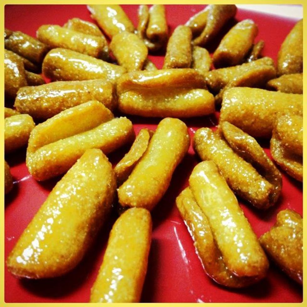 How to make macaroon dough & sweet drip - B+C Guides