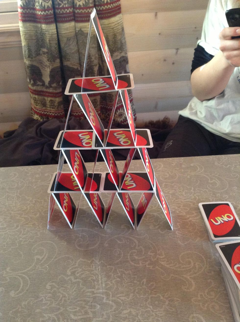 How to create a cardhouse - B+C Guides