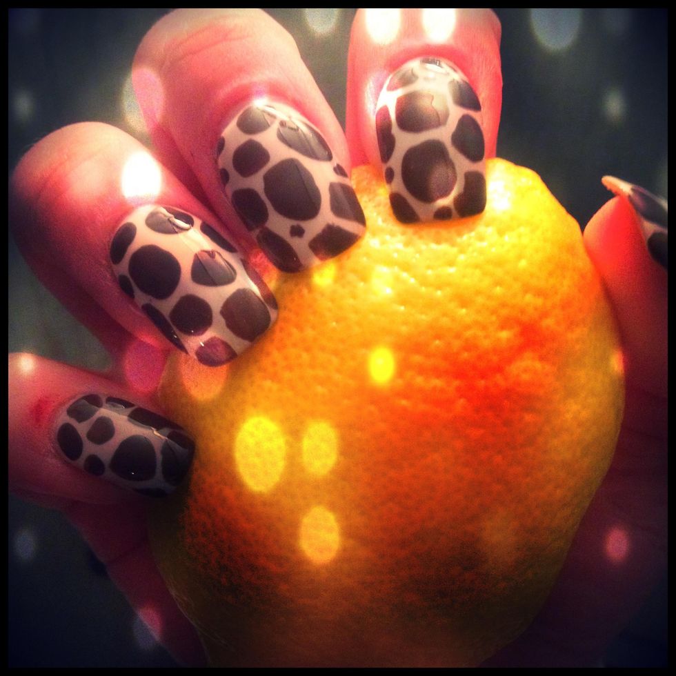 How to giraffe print nails - B+C Guides