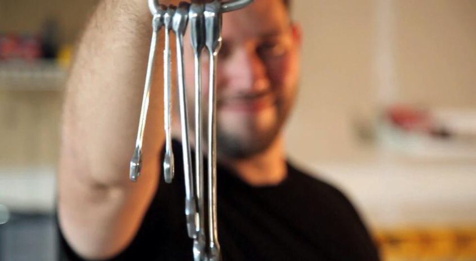 How to organize your wrenches - B+C Guides