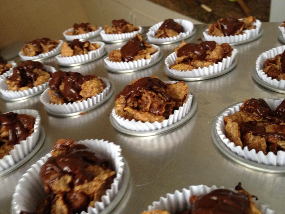 How to make crispy chocolate caramel bites - B+C Guides