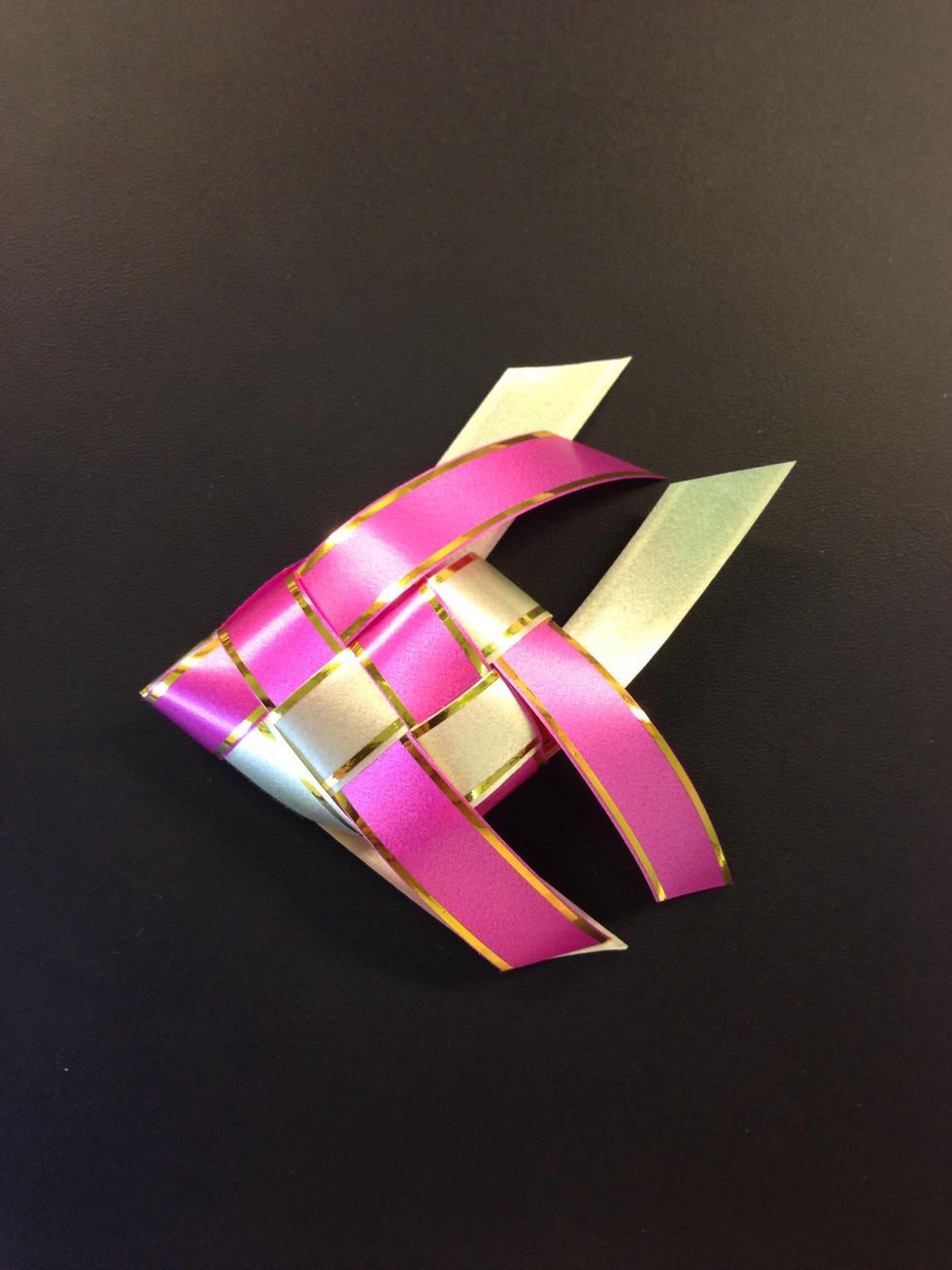 How to make a fish w/ ribbon - origami - B+C Guides