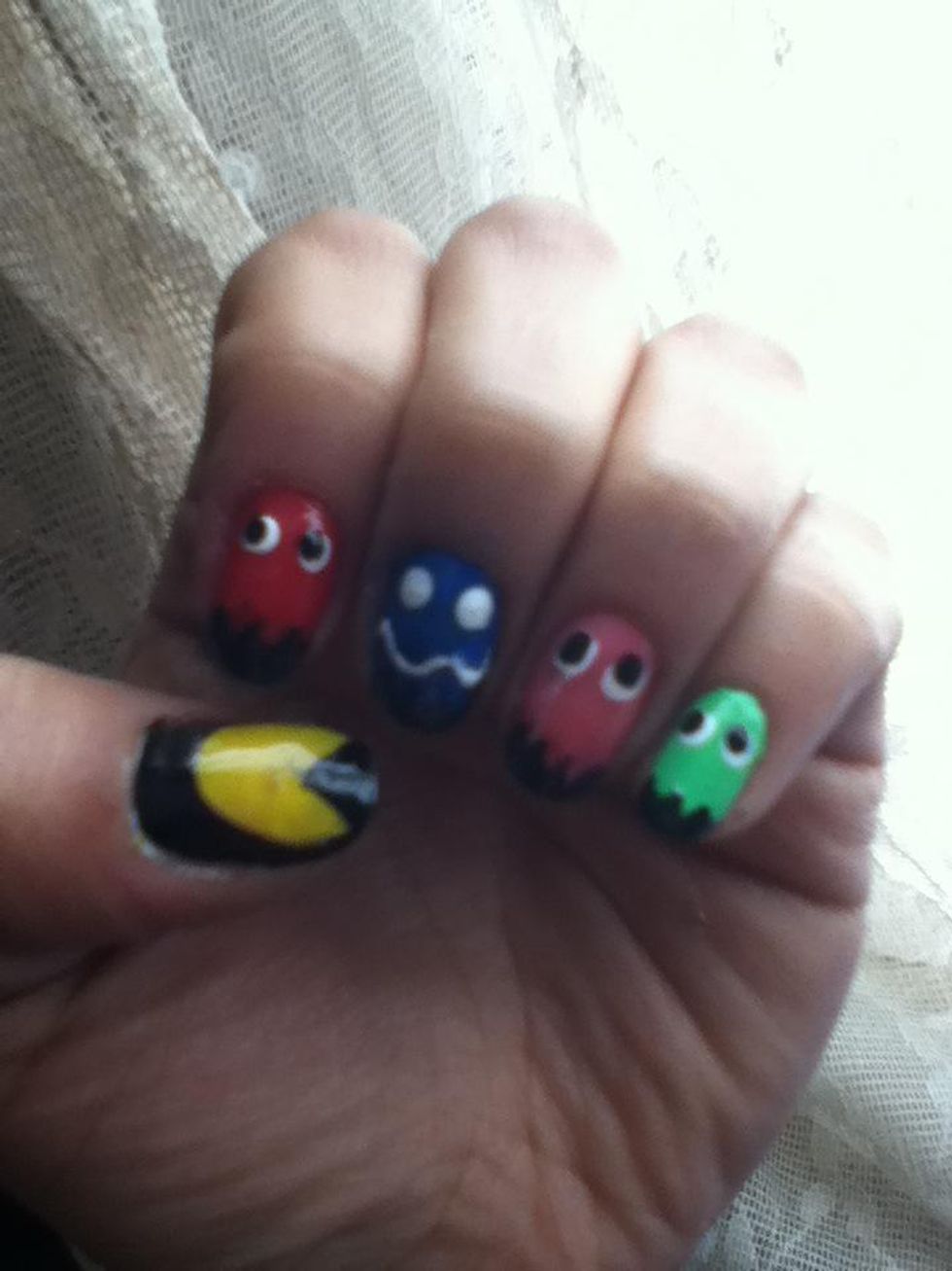 How to make easy and cute pac-man nails - B+C Guides