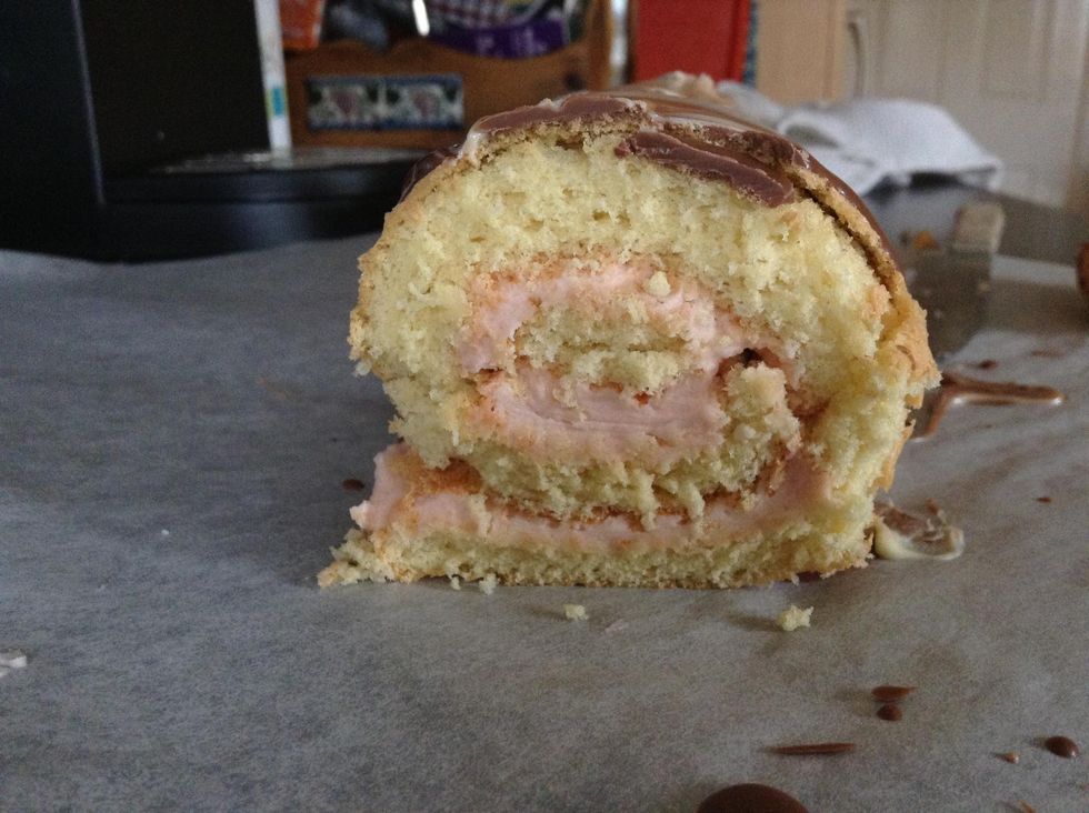 How to 🍥make a swiss roll🍥 - B+C Guides