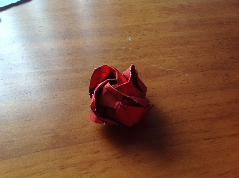 How to fold a paper rose - B+C Guides