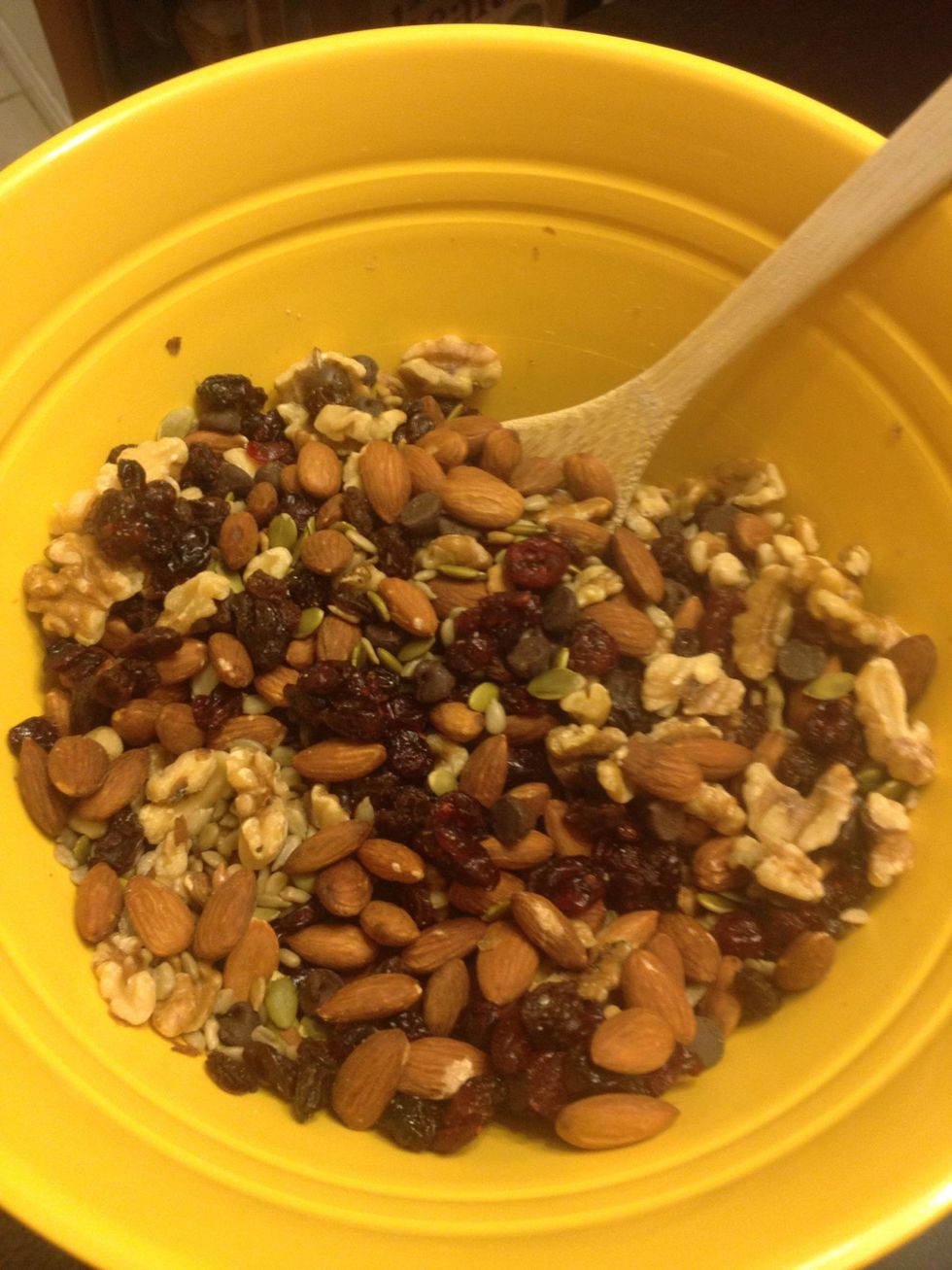 How to make trail mix - B+C Guides