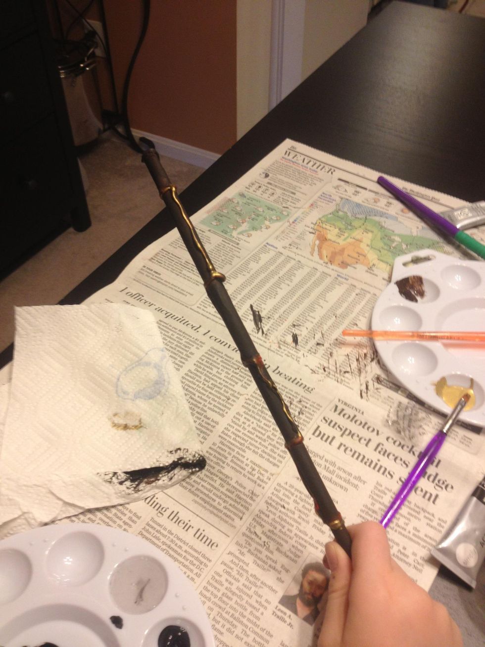 How to make a wand out of paper - B+C Guides