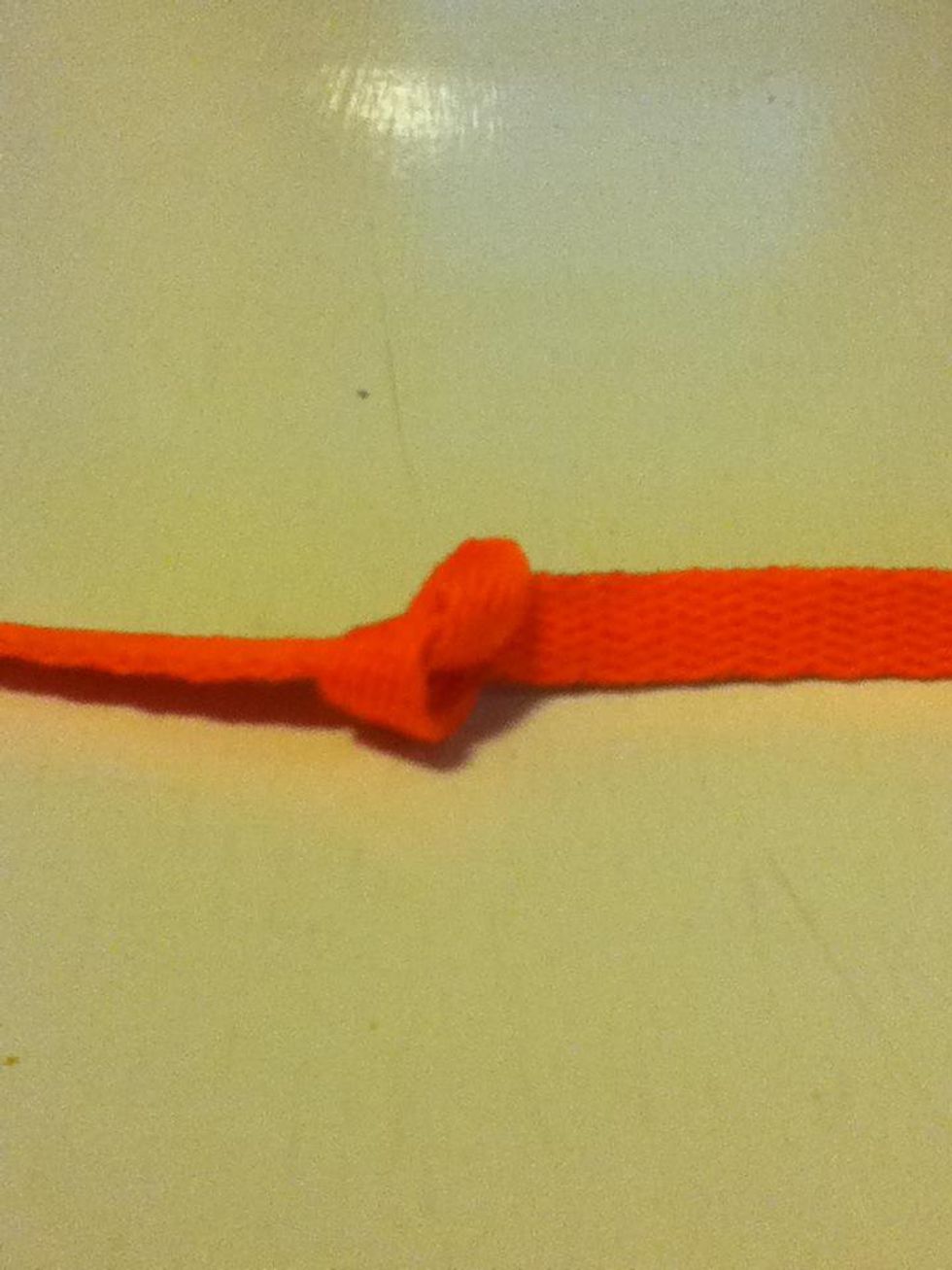 How to tie knot without letting go of the ends - B+C Guides