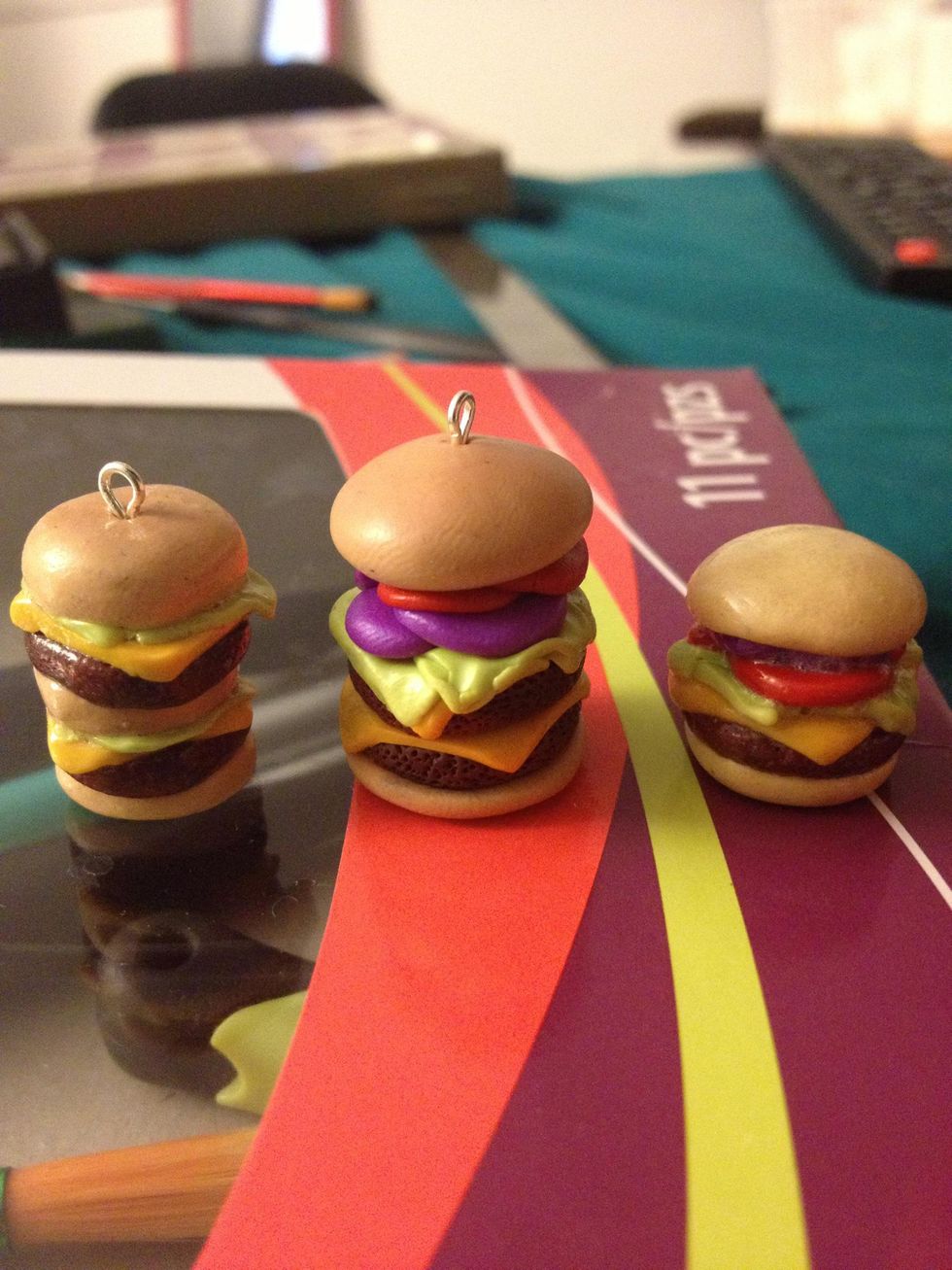 How to make a miniature polymer clay burger - B+C Guides