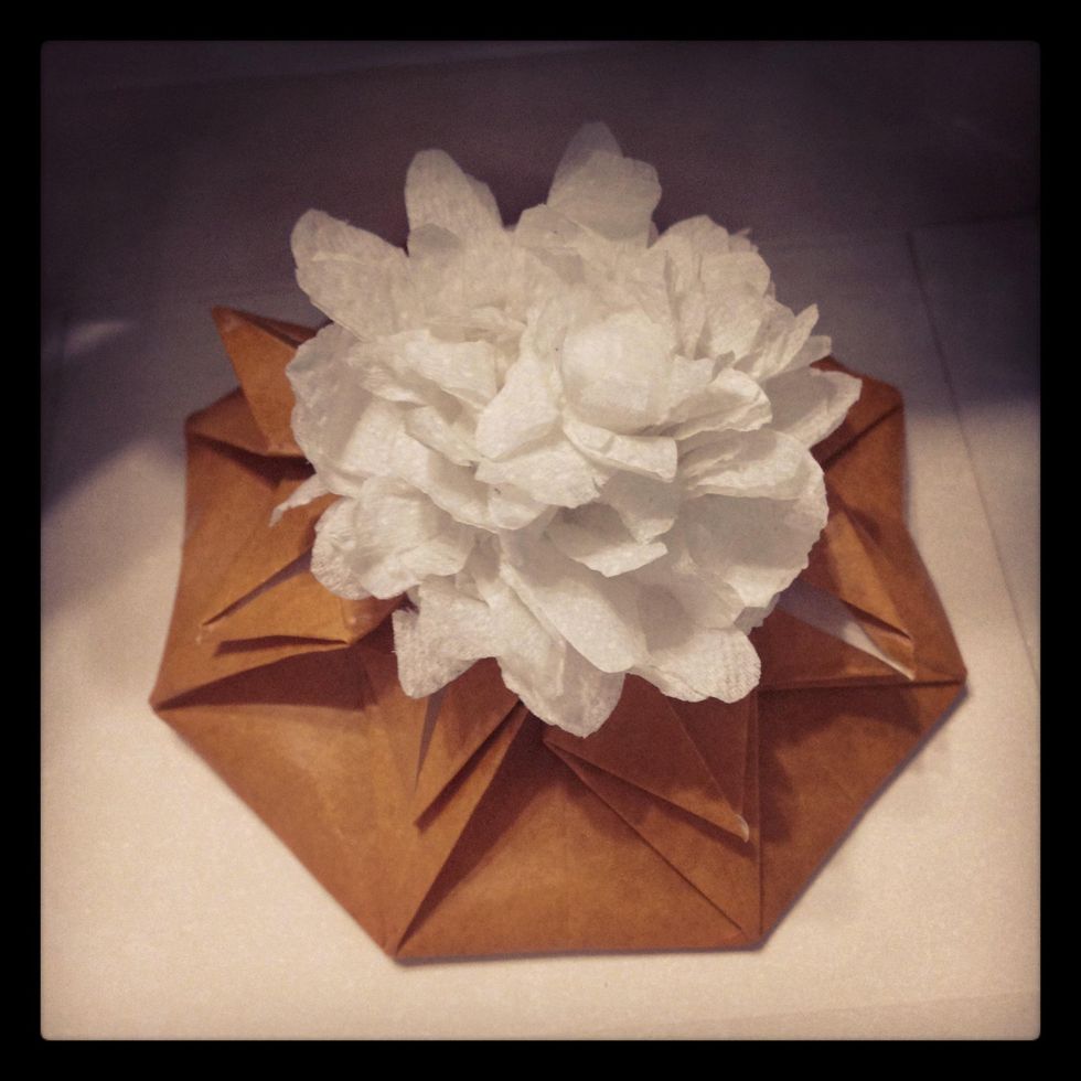How to make a tissue paper jasmine - B+C Guides