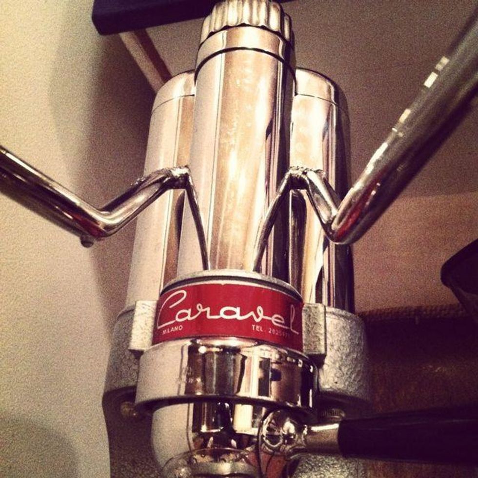 How to make cappuccino with a vintage lever-pull machine - B+C Guides