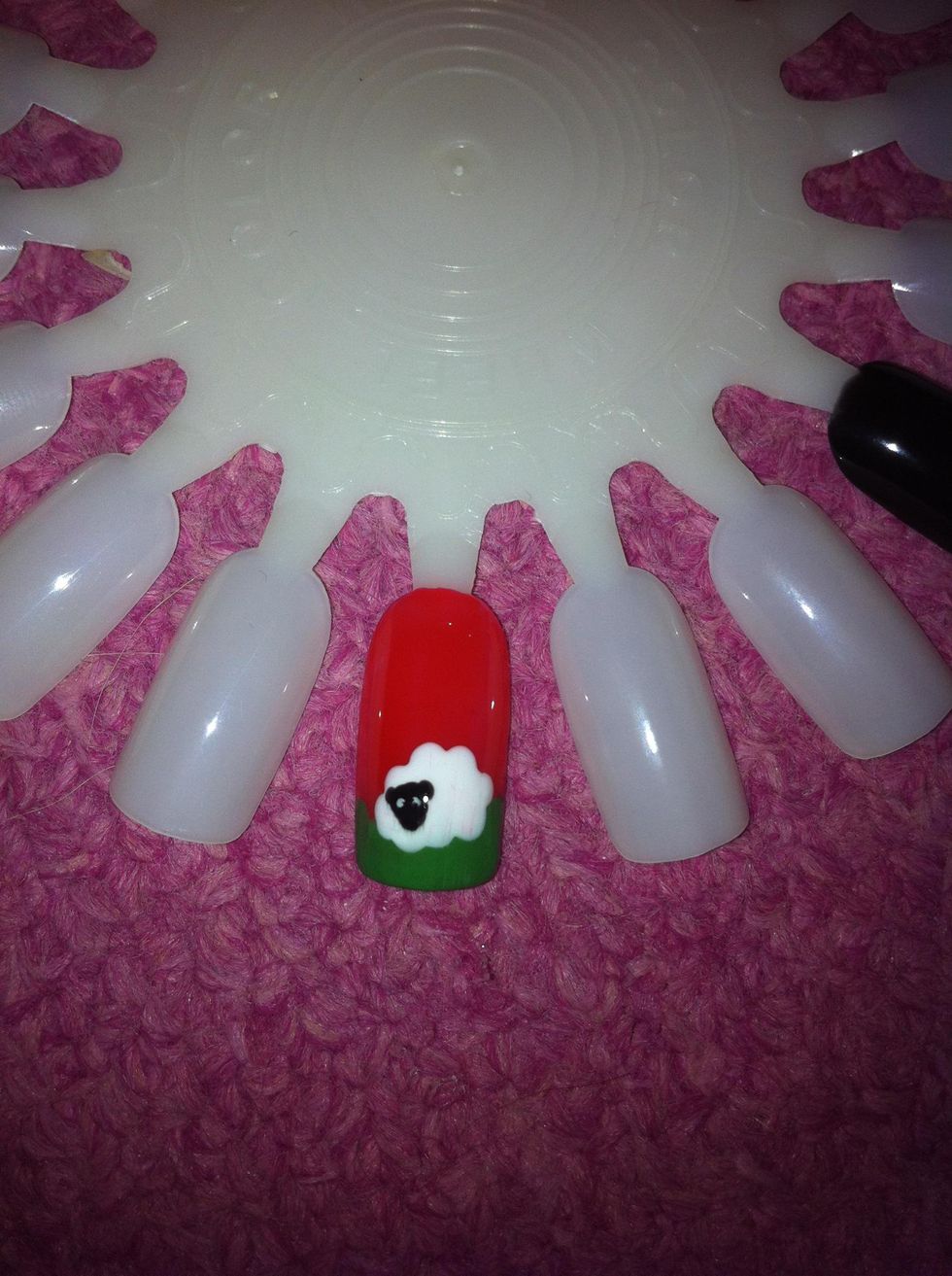 How to make a sheep nail art - B+C Guides