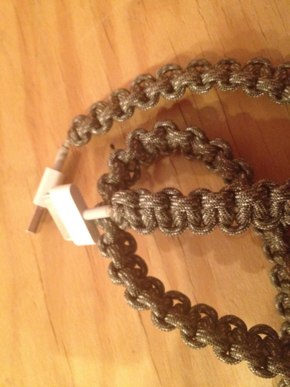How to make a paracord iphone cable - B+C Guides