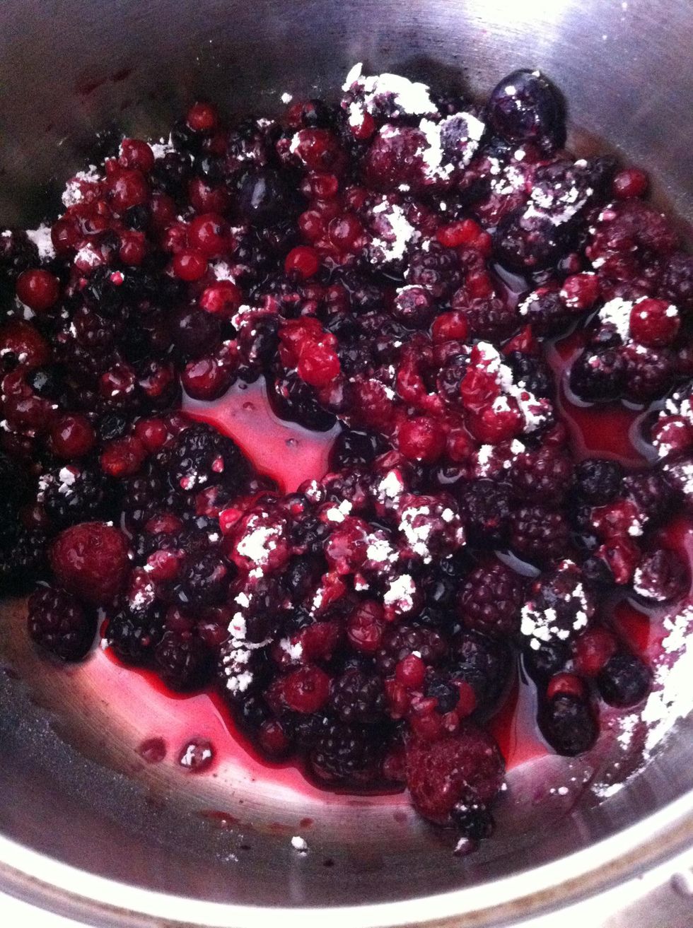 How to make wild berry cheesecake - B+C Guides