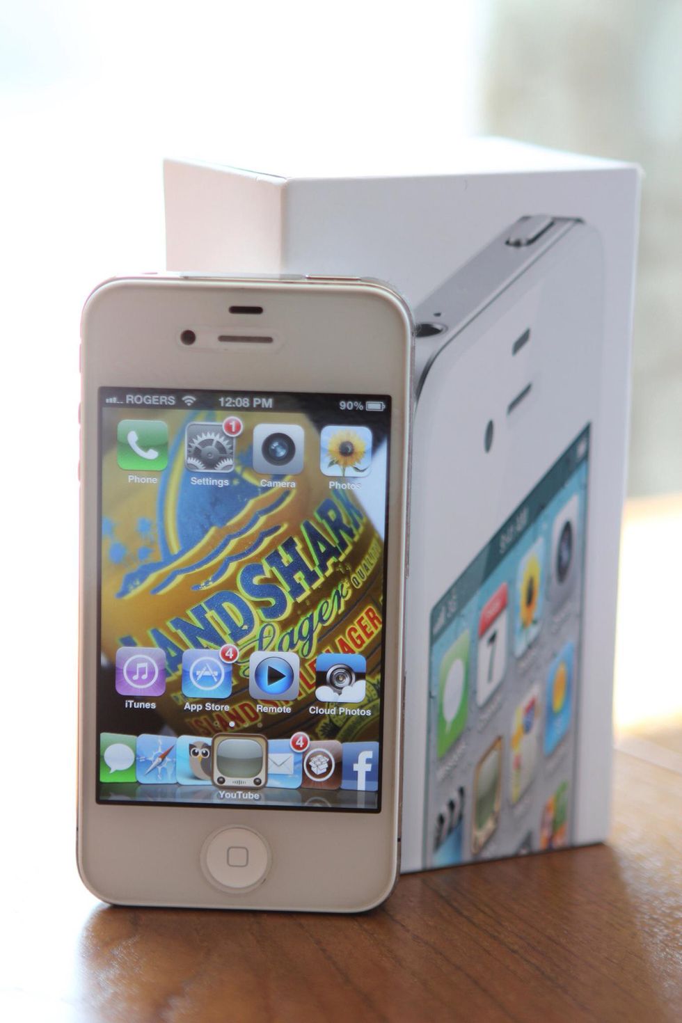 How to unbox an iphone - B+C Guides