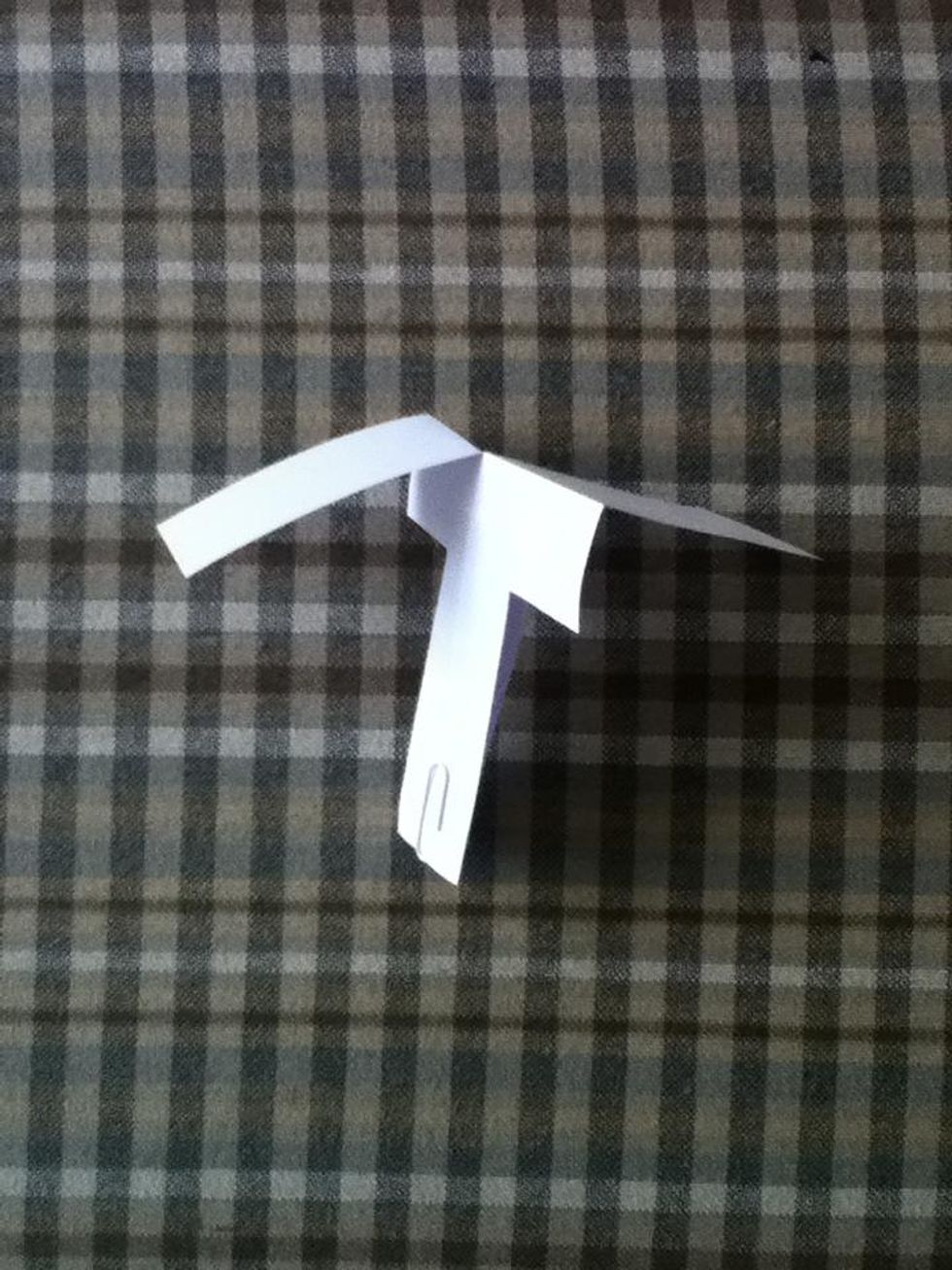 How to make a paper spinning helicopter - B+C Guides