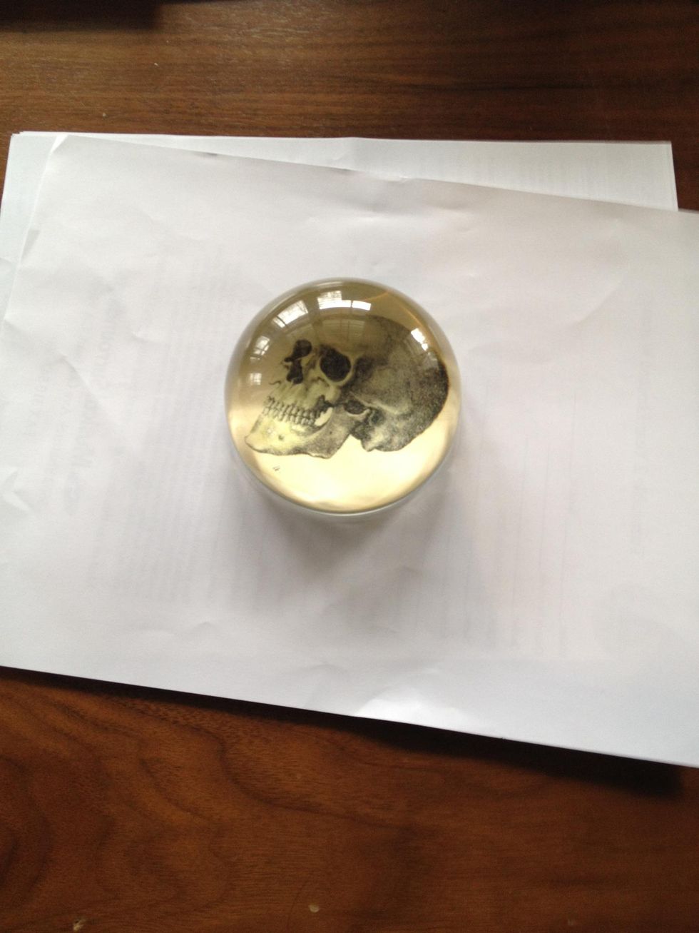 How to use a paperweight. - B+C Guides
