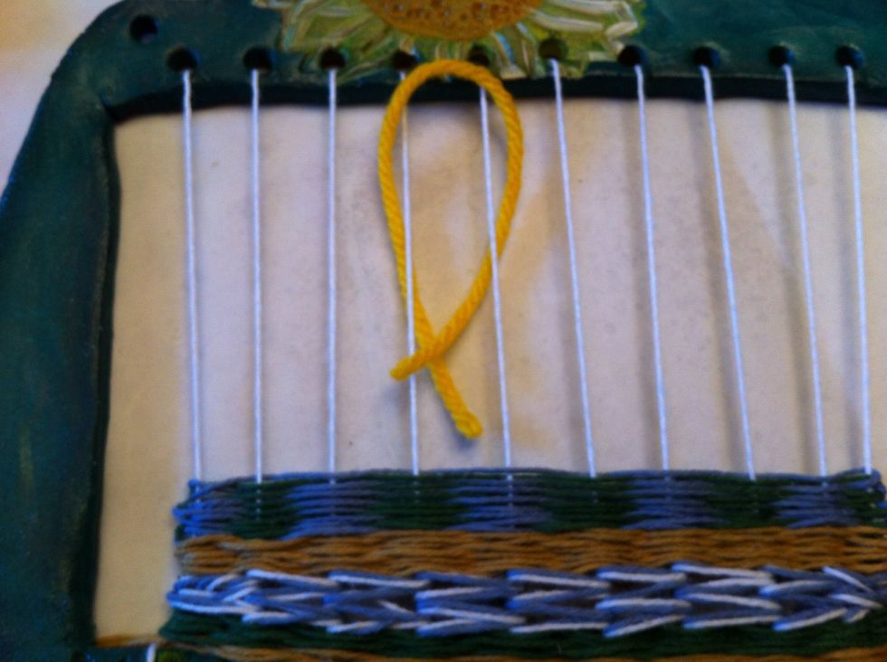 How to create a weaving on a clay loom - B+C Guides