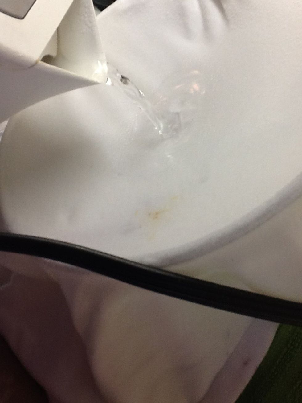 How to remove berry stains - B+C Guides