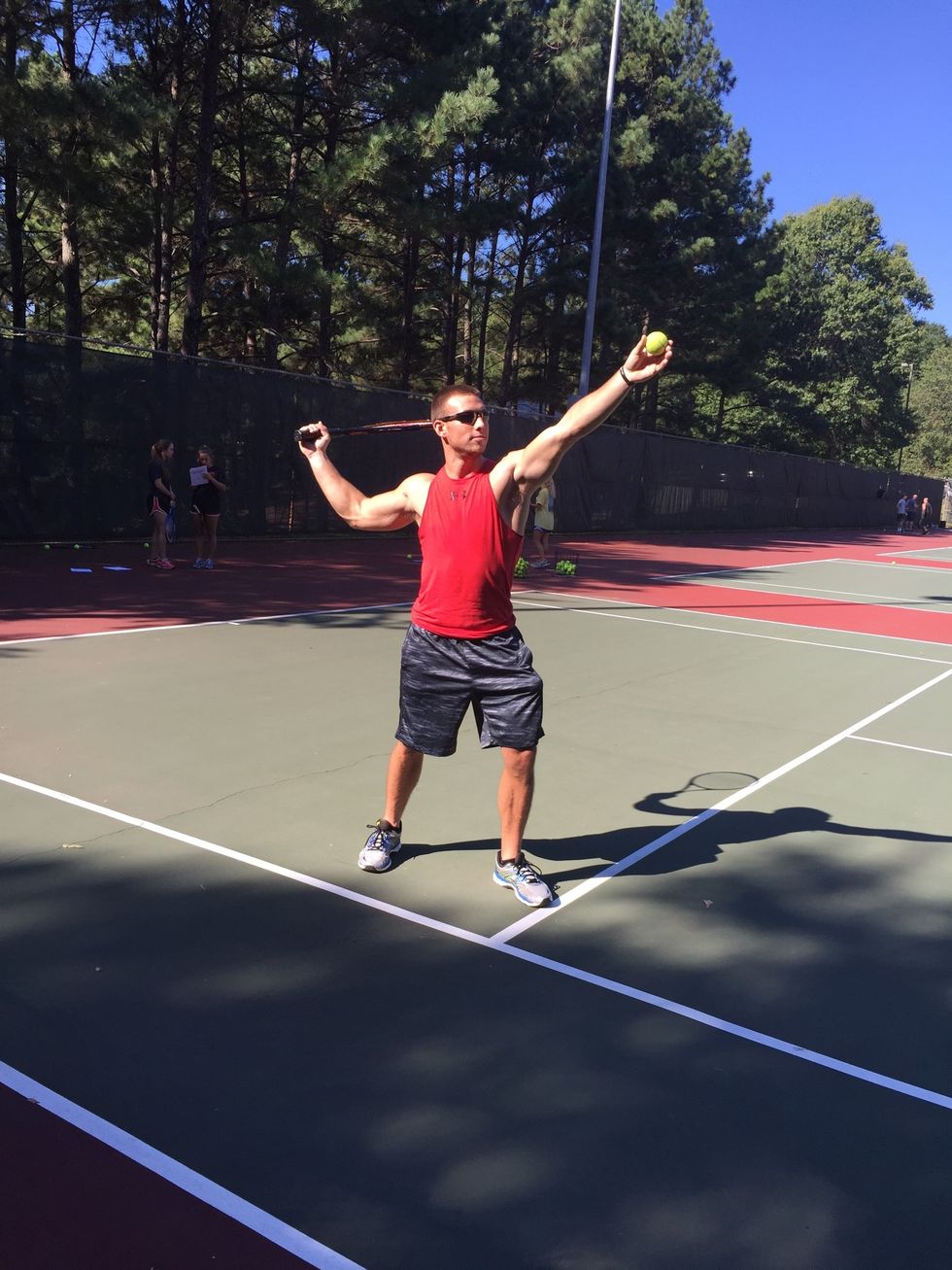 How to serve a tennis ball - B+C Guides